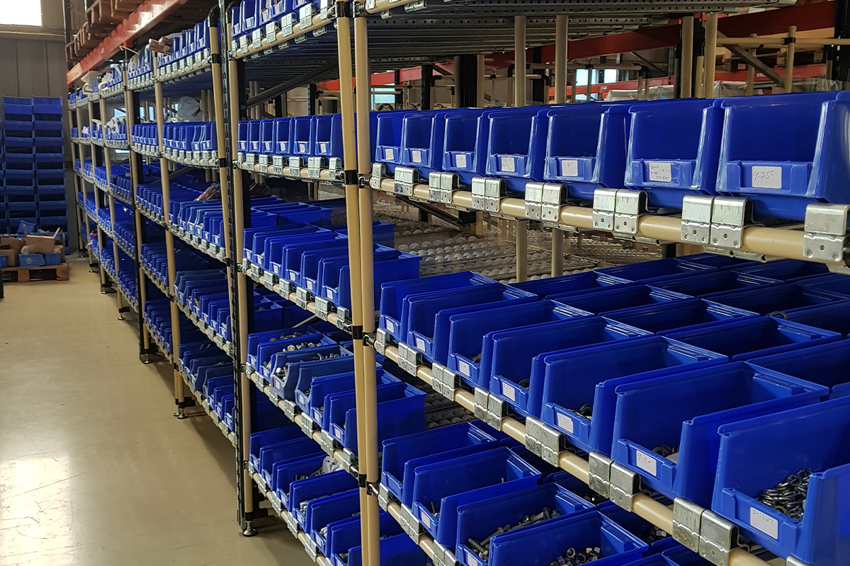 FIFO RACKS & PIPE JOINT TROLLEYS & TABLES | Material Handling Products